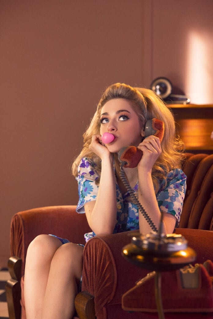 Camille's debuutsingle zorgt voor 'VUURWERK'! ? - tellmemore.media